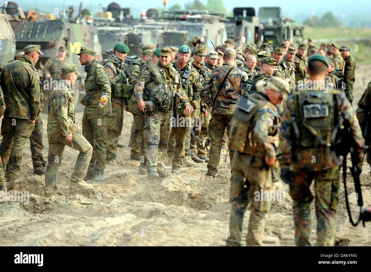 Bundeswehr (German armed forces) soldiers train for their deployment to ...