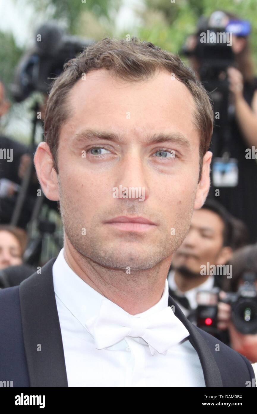 Actor/jury member Jude Law attends the premiere of "Pirates Of The ...