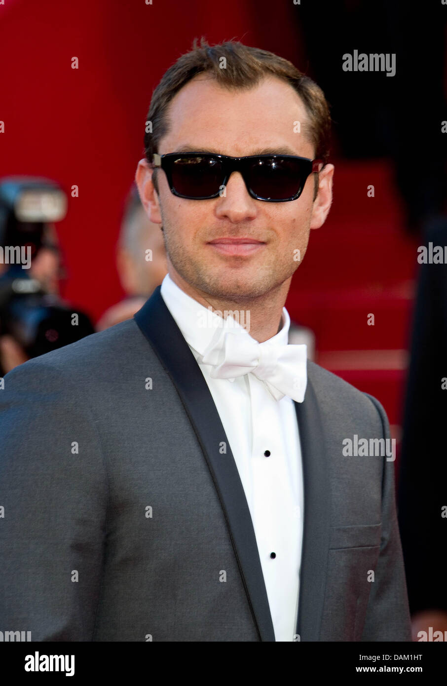 Actor / jury member Jude Law attends the premiere of 'The Tree Of Life ...