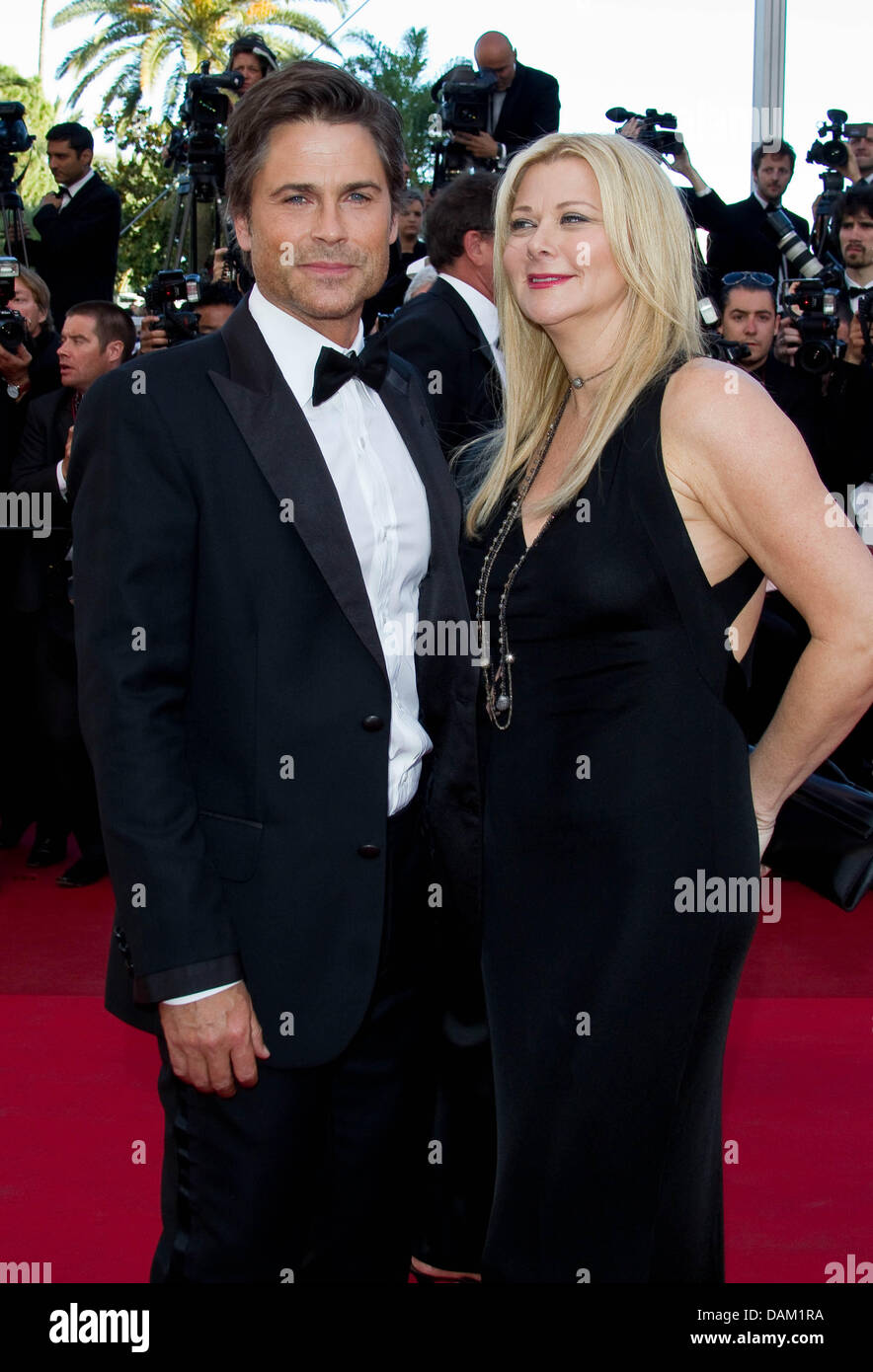 Actor rob lowe wife sheryl hi-res stock photography and images - Alamy