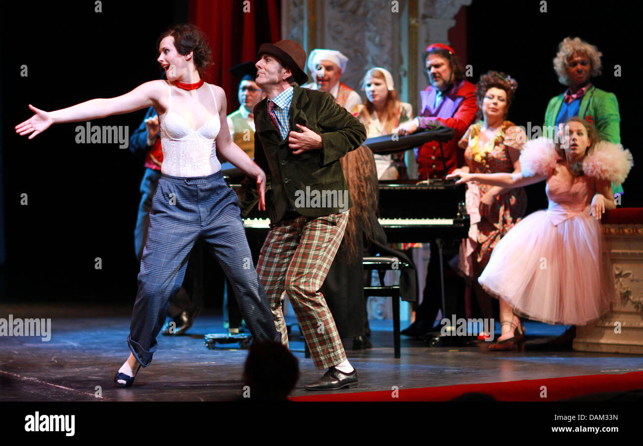 The servant of two masters hi-res stock photography and images - Alamy