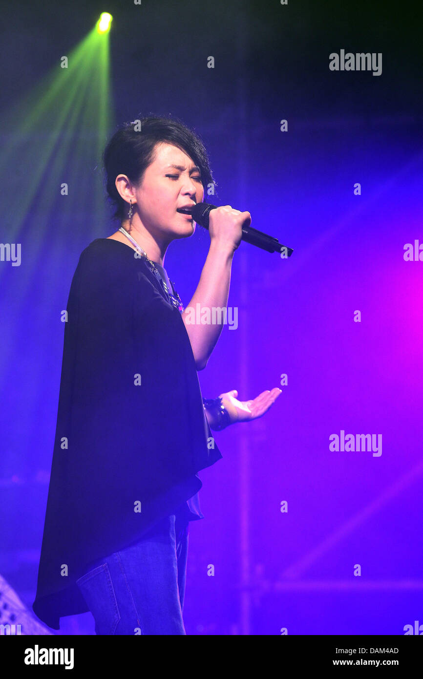 Rene Liu forgot lyrics in her concert in a comical opening in Taipei ...