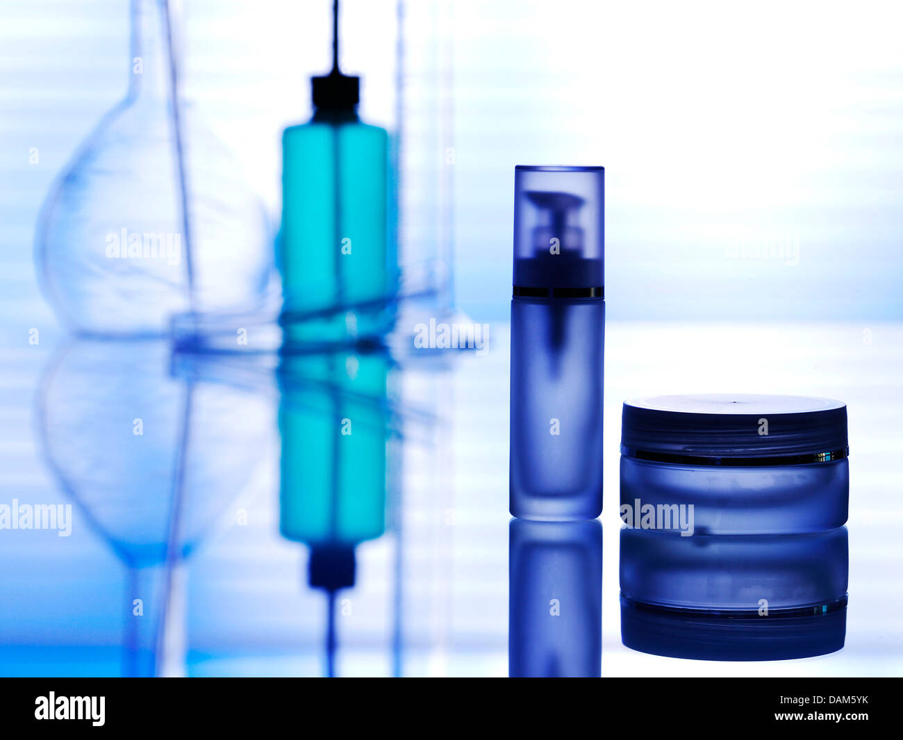Cosmetic jars and flasks in chemistry lab Stock Photo - Alamy