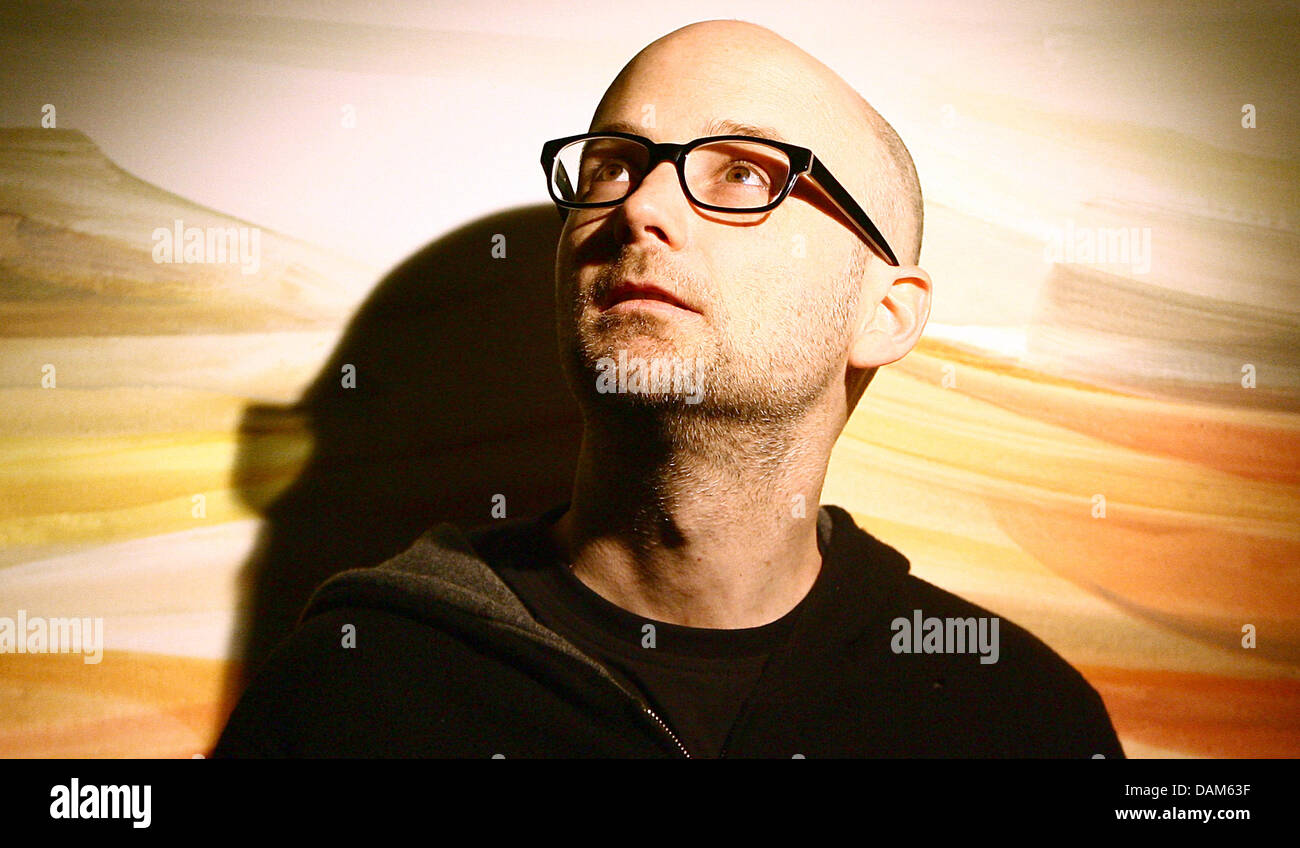 Shows pop star hi-res stock photography and images - Alamy