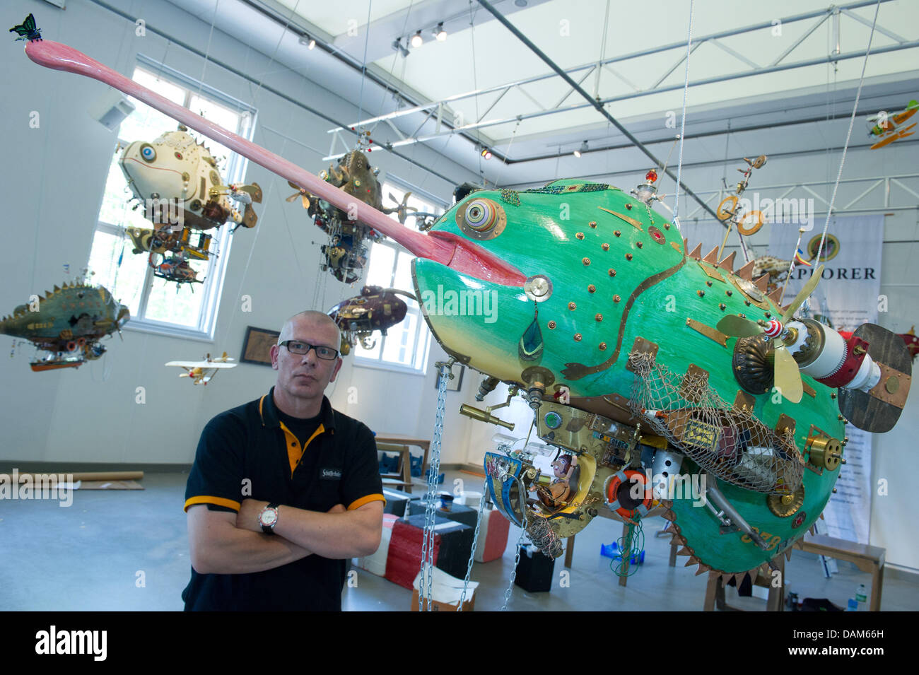 Artist Christian Wielka presents phantastic flight objects in Stalsund ...