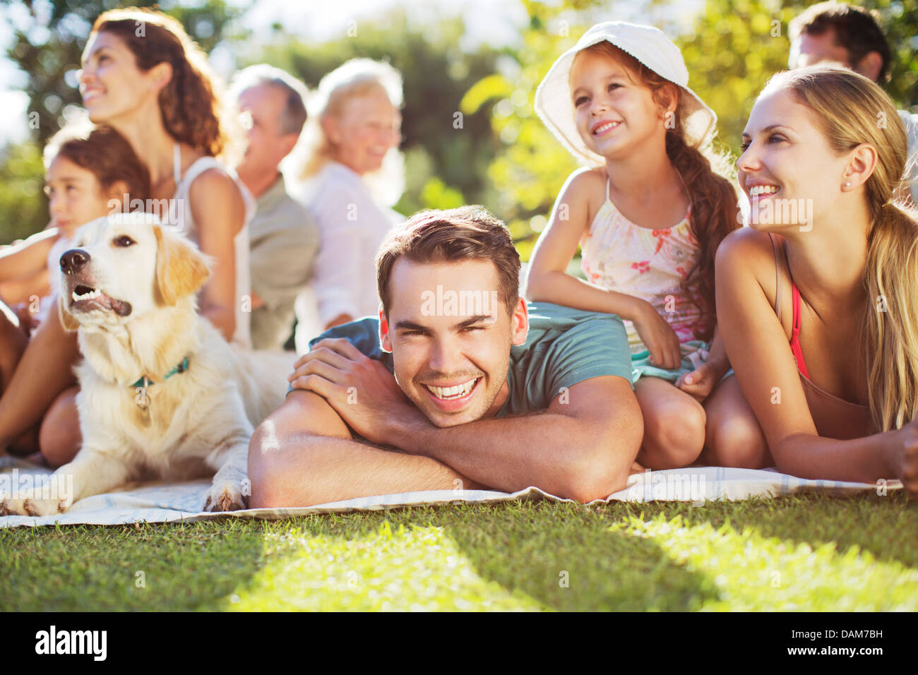 Family on garden hi-res stock photography and images - Alamy
