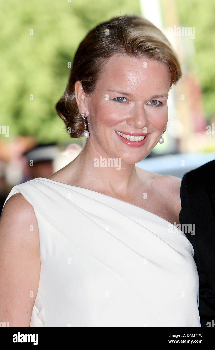 Crown Princess Mathilde of Belgium arrives at the Concertgebouw in ...