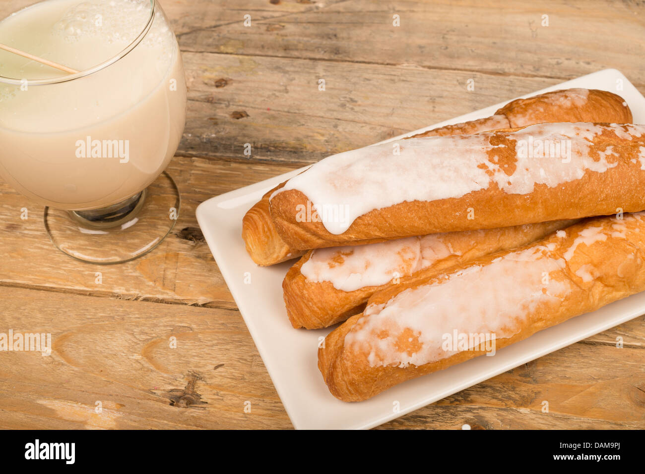 Horchata, a traditional Spanish summer refreshment, served with fartons ...