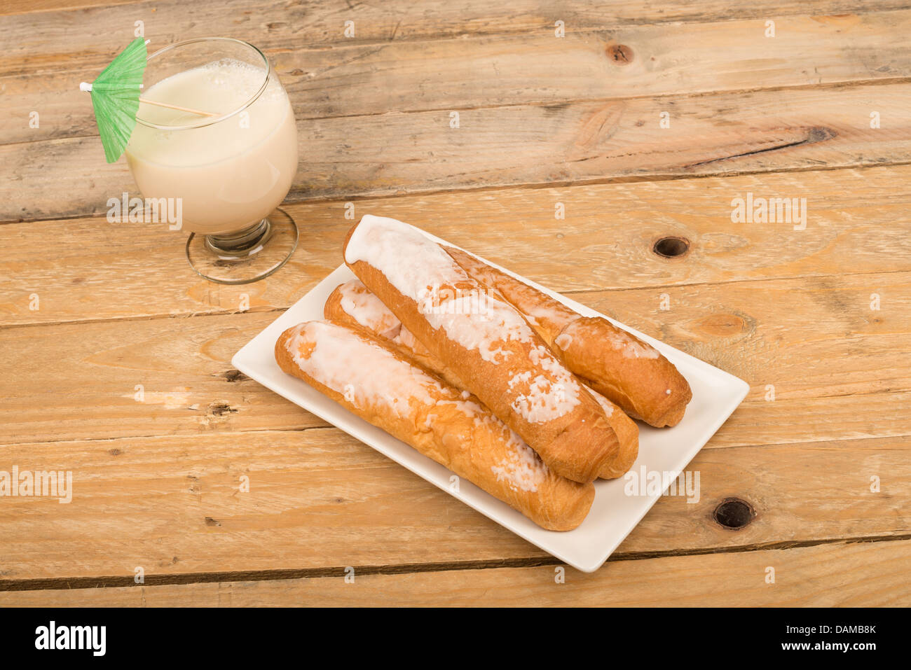 Horchata and fartons, a traditional Spanish snack eaten in summer Stock ...
