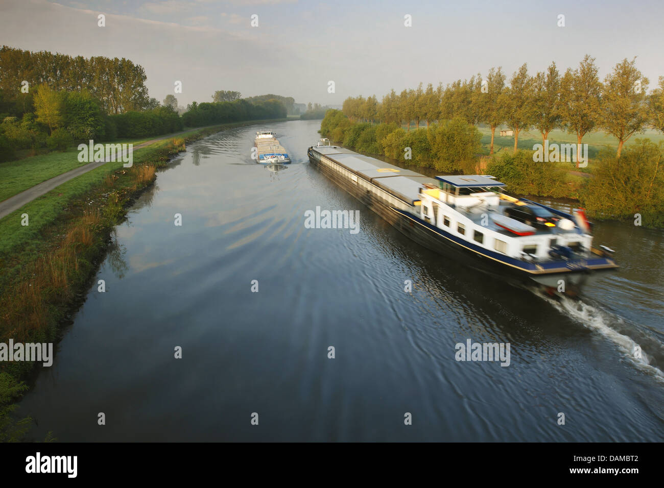 Two cargo ships in hi-res stock photography and images - Alamy