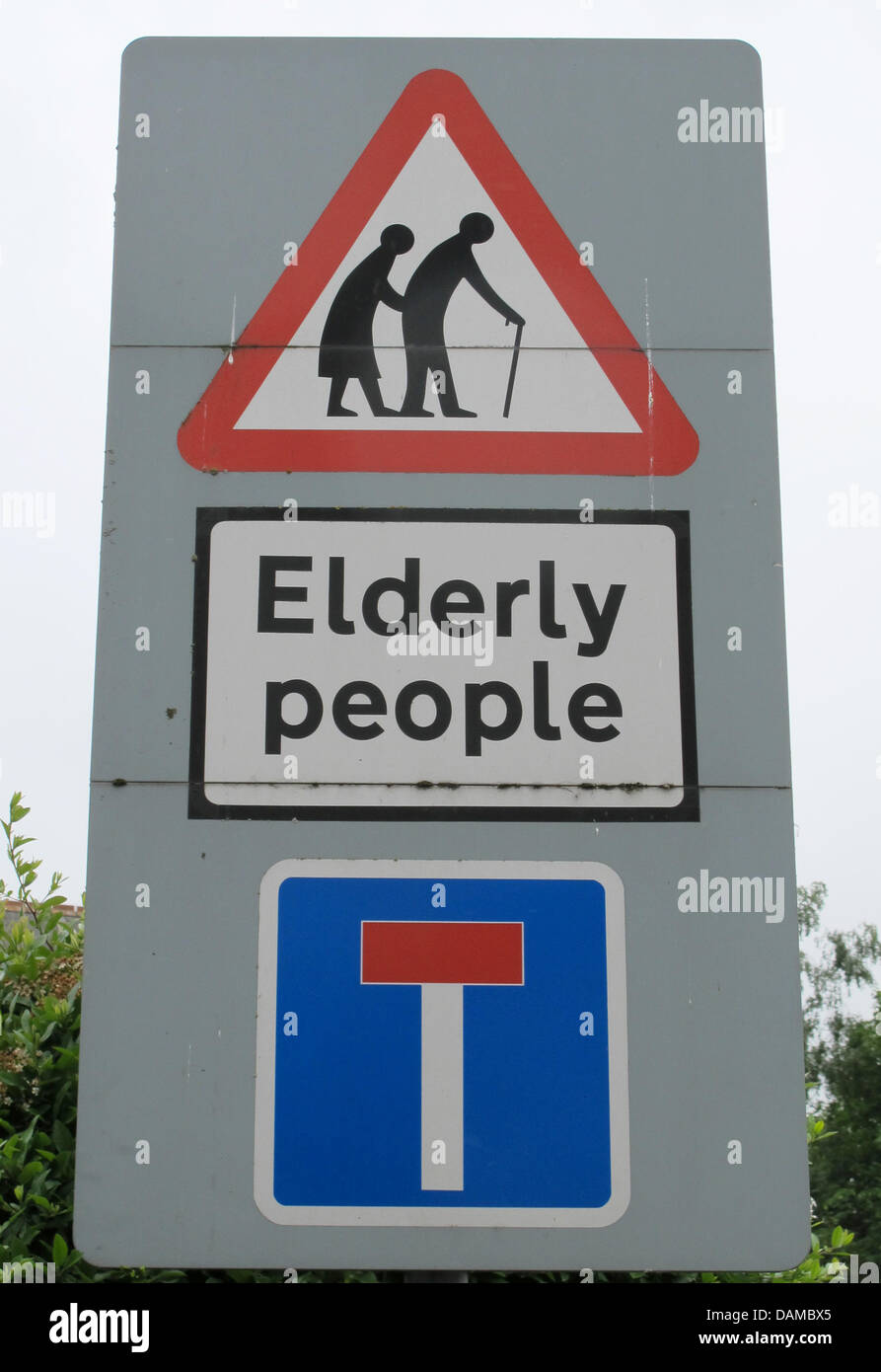 Elderly people traffic sign hi-res stock photography and images - Alamy