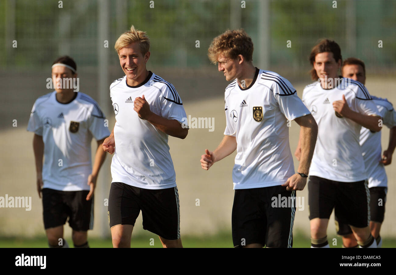 German national soccer players Mesut Ozil (L-R), Lewis Holtby, Andre ...