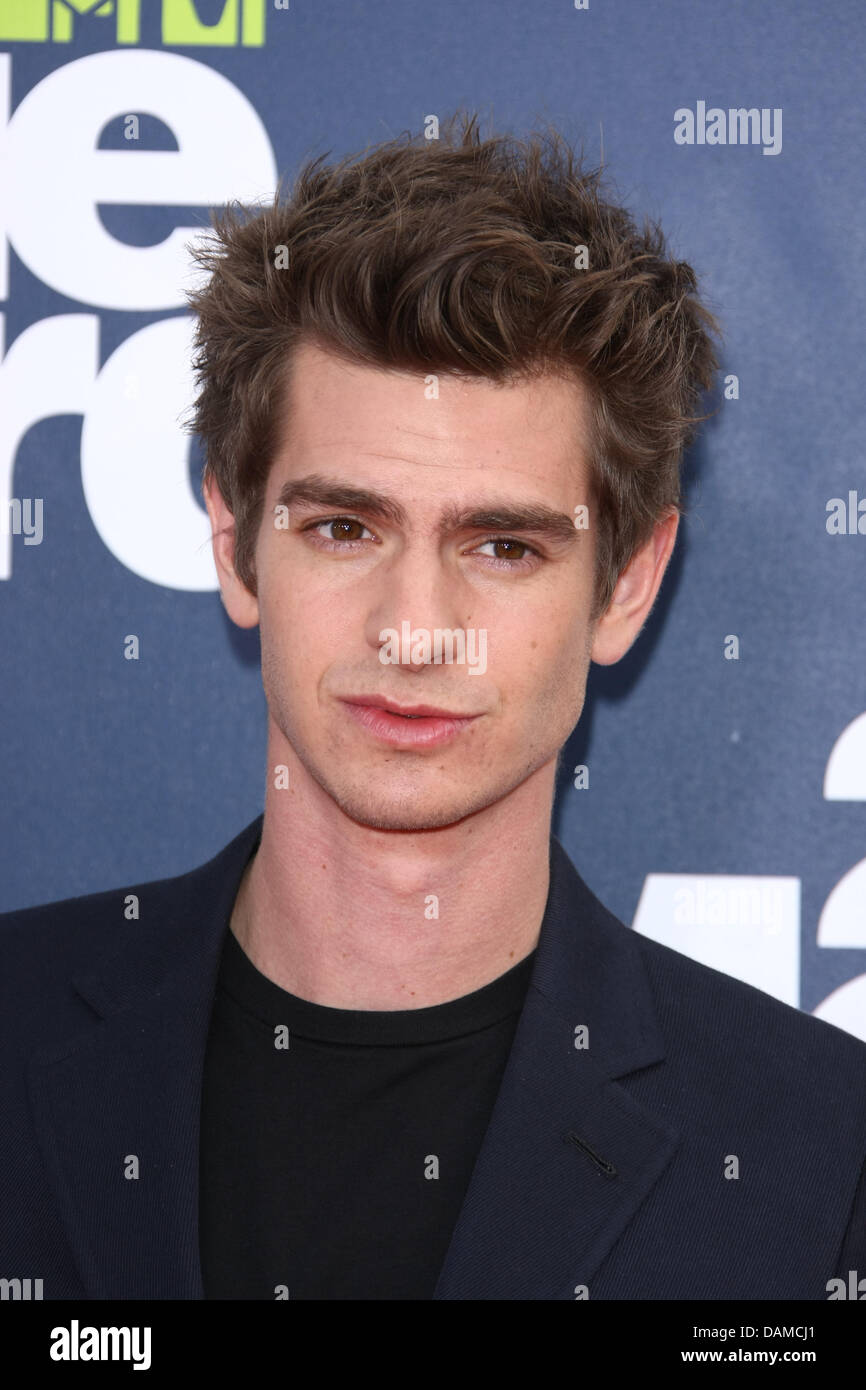 Actor Andrew Garfield arrives at the MTV Movie Awards at Universal ...