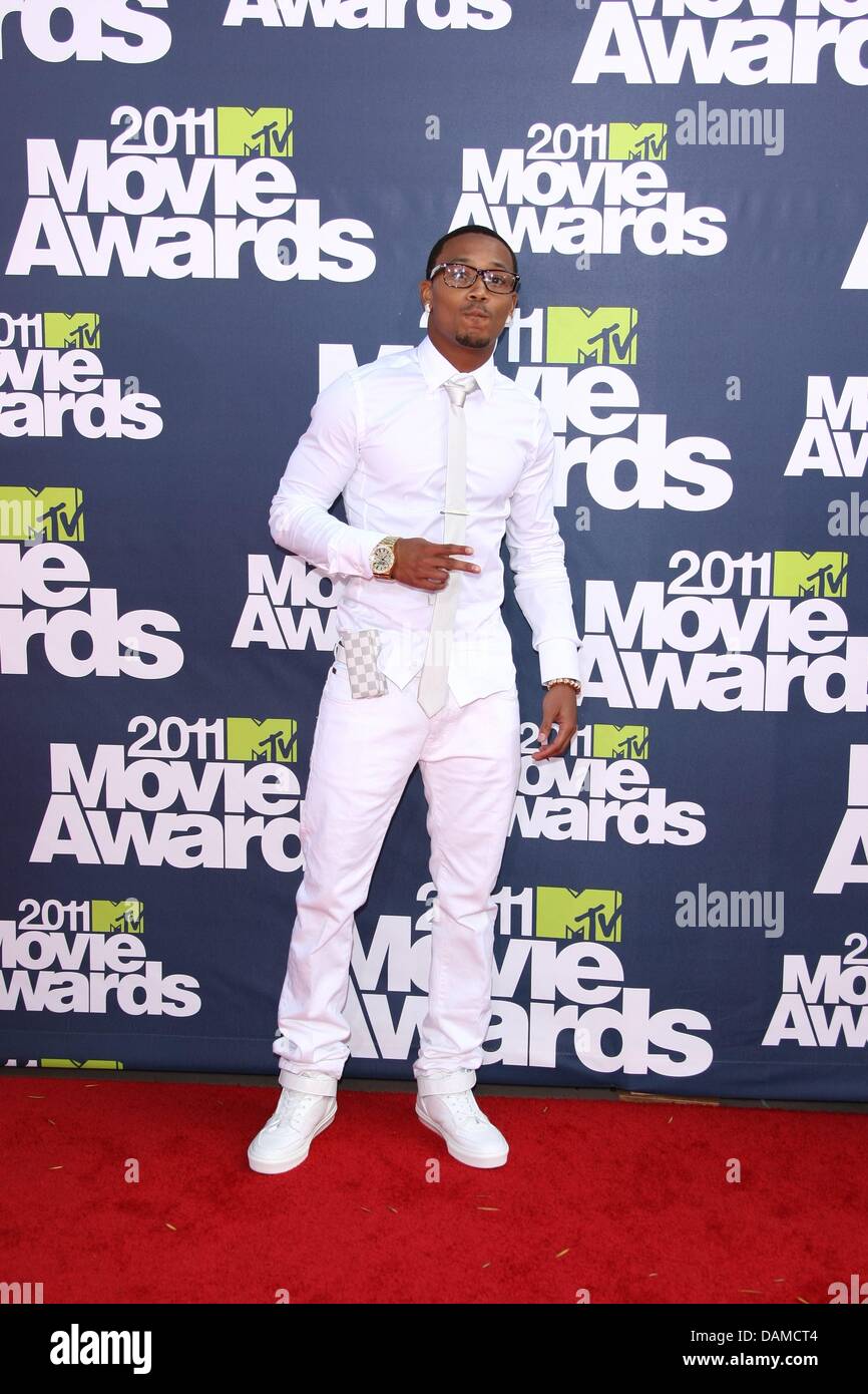 Singer Romeo arrives at the MTV Movie Awards at Universal Studio's ...