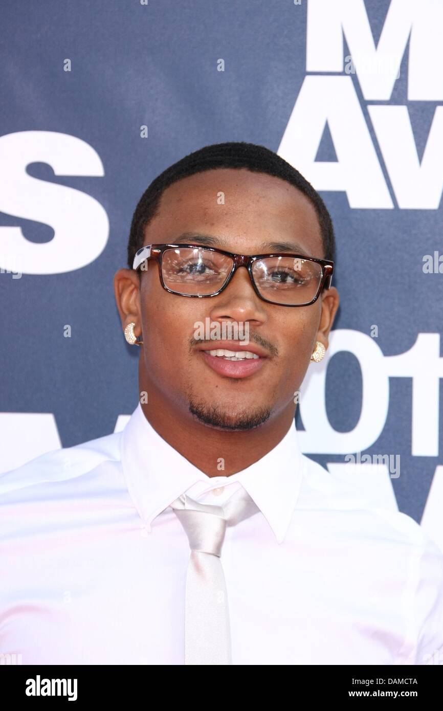 Singer Romeo arrives at the MTV Movie Awards at Universal Studio's ...