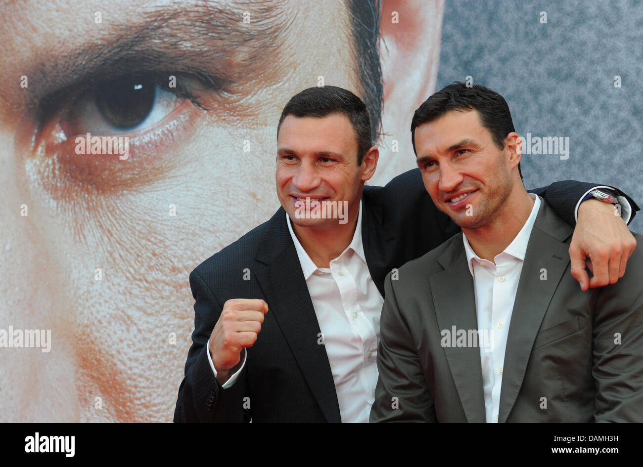 The professional heavy weight boxers Vitali Klitschko (L) and his ...
