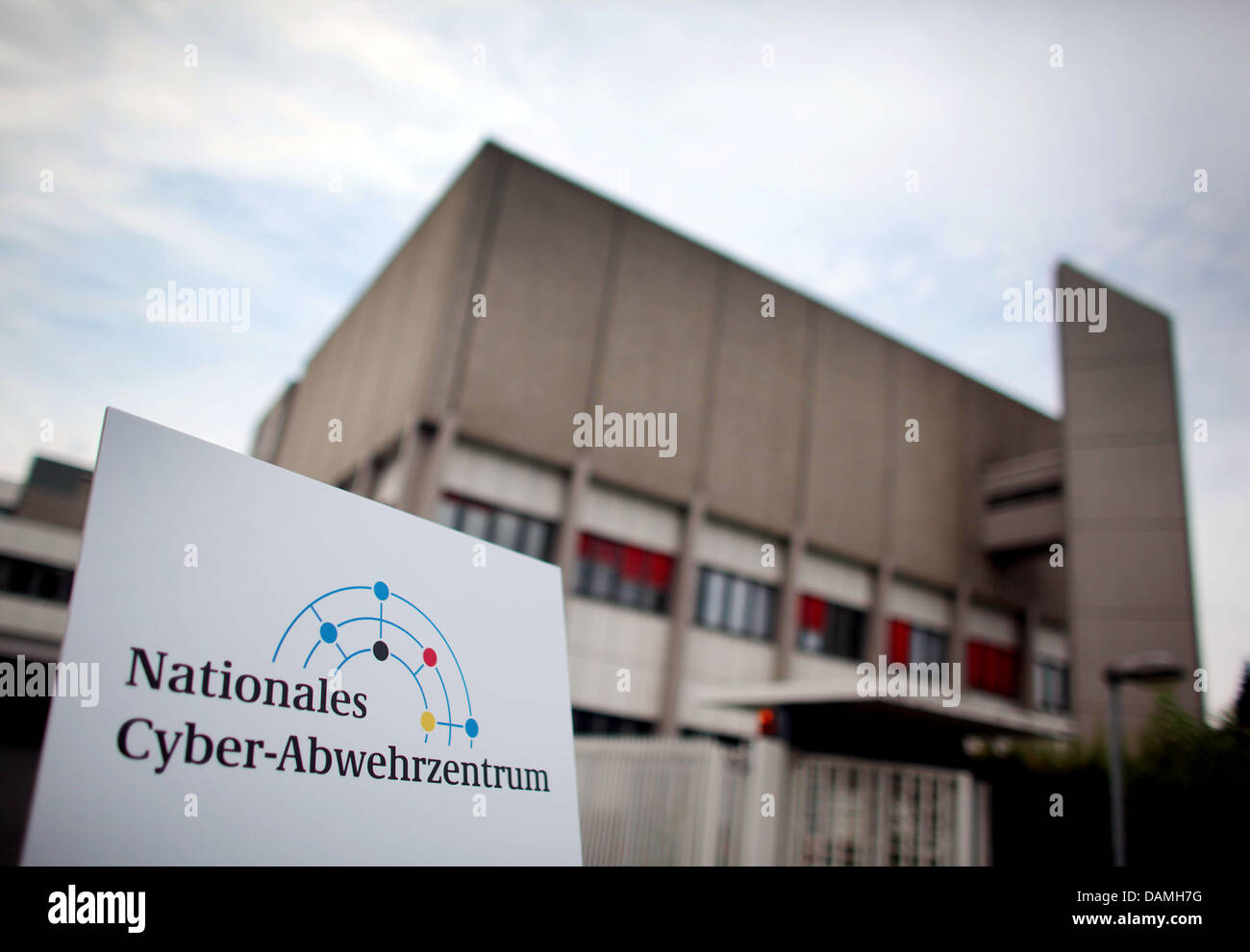 Cyberdefence hi-res stock photography and images - Alamy