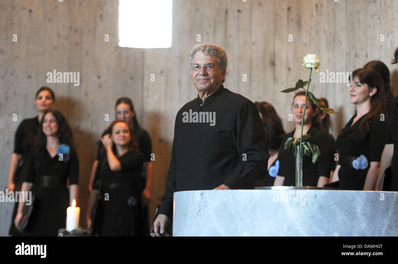 Next to the chamber coir of the conservatory Jerusalem conductor ...