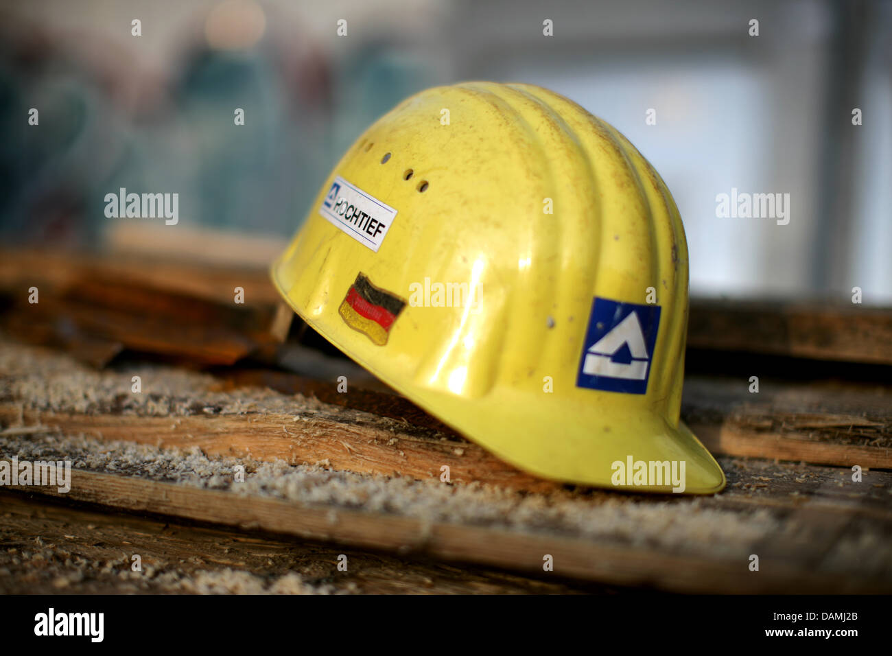 Hochtief logo hi-res stock photography and images - Alamy