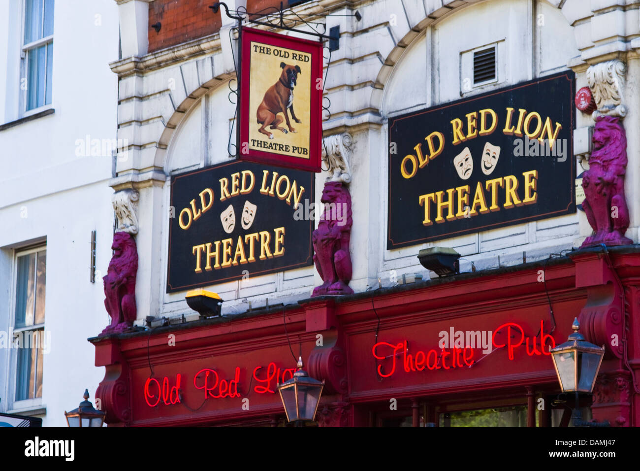 Red lion pub old street hi-res stock photography and images - Alamy