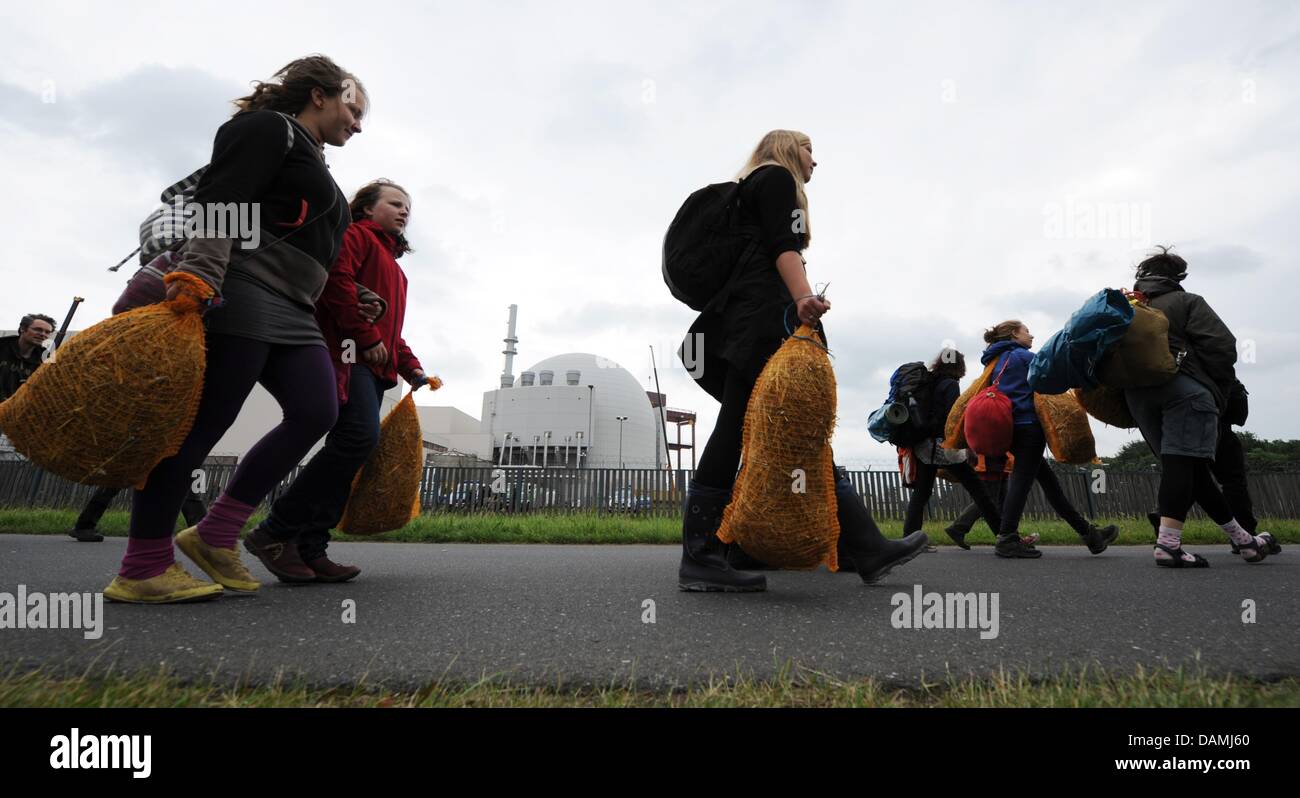 Anti-nuclear activists demonstrate in front of the nuclear power plant ...