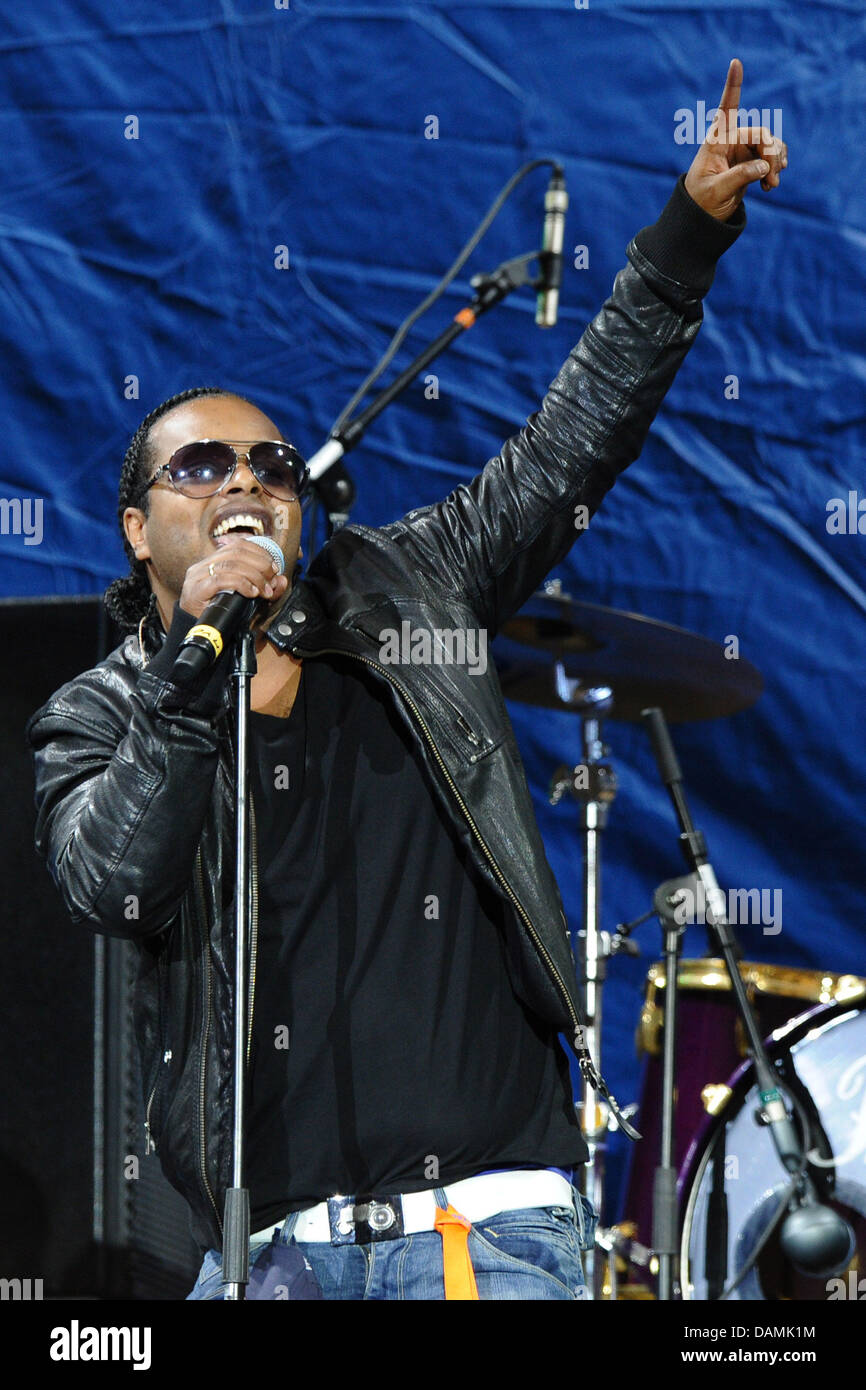 Yosef wolde mariam singer hi-res stock photography and images - Alamy