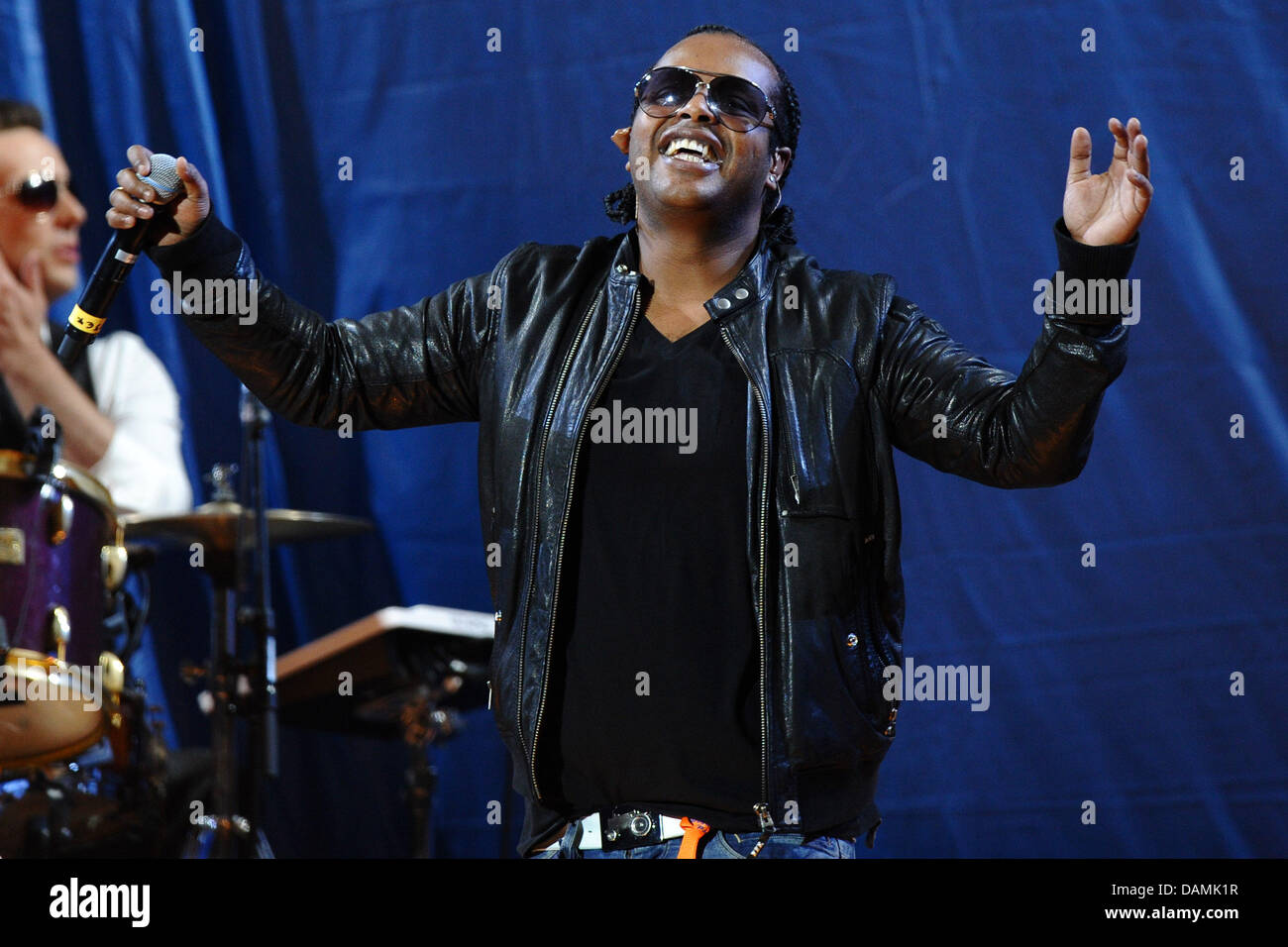 Yosef wolde mariam singer hi-res stock photography and images - Alamy