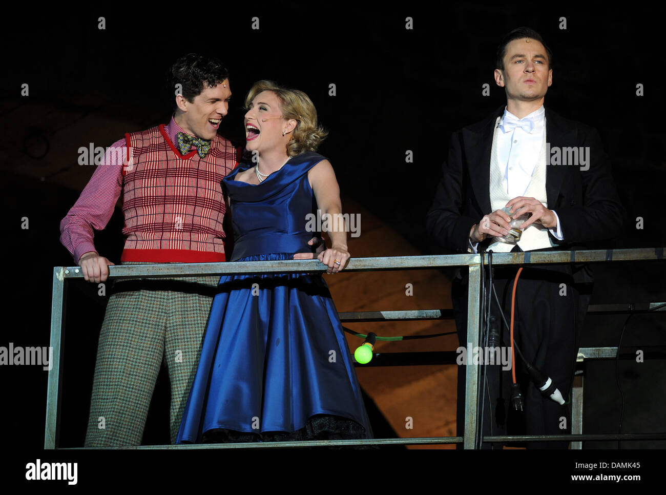 Helen Schneider (C) as Norma Desmond, Rasmus Borkowski (R) as Joe ...