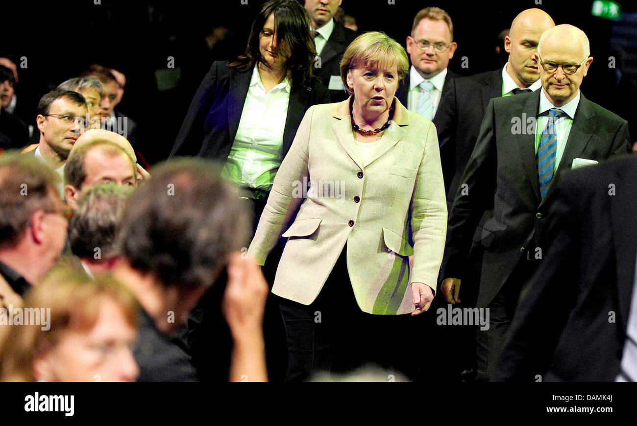 Angela merkel 2001 hi-res stock photography and images - Alamy
