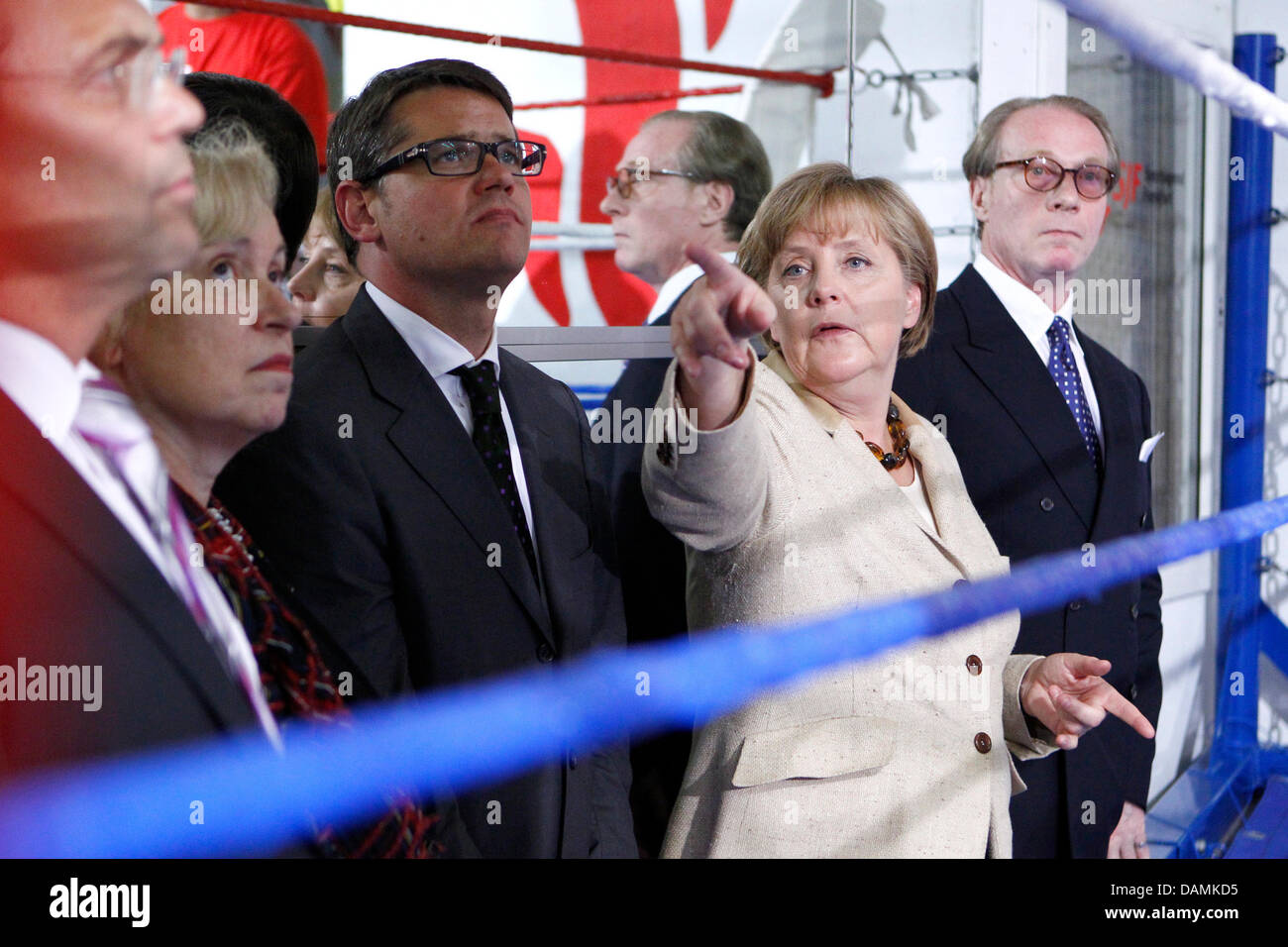 Facilitie hi-res stock photography and images - Alamy