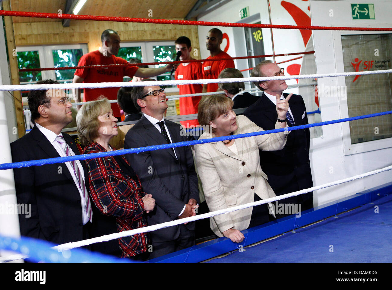 Facilitie High Resolution Stock Photography and Images - Alamy