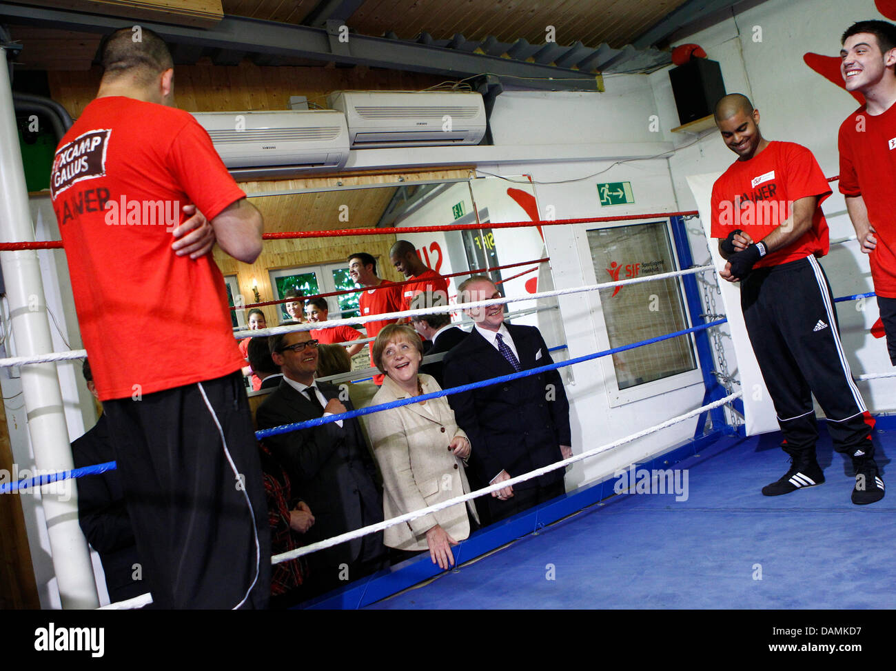 Facilitie hi-res stock photography and images - Alamy