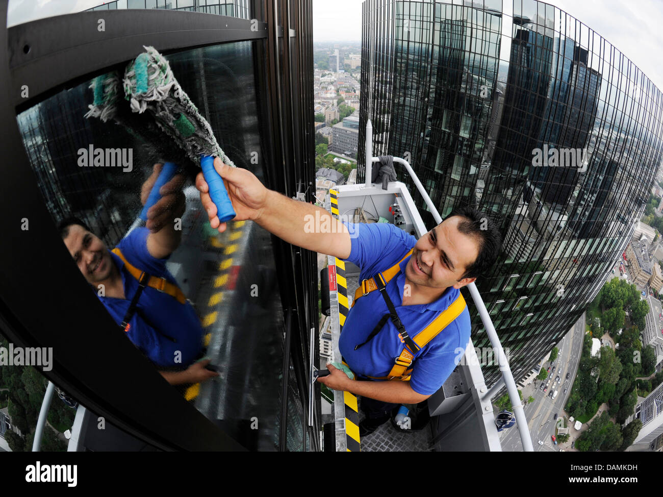 Facade cleaning on a skyscraper facade hi-res stock photography and ...