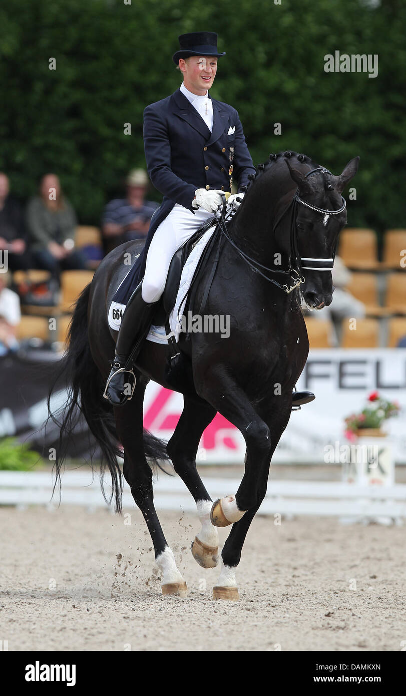 Matthias Alexander Rath rides Totilas at the German Dressage Riding ...