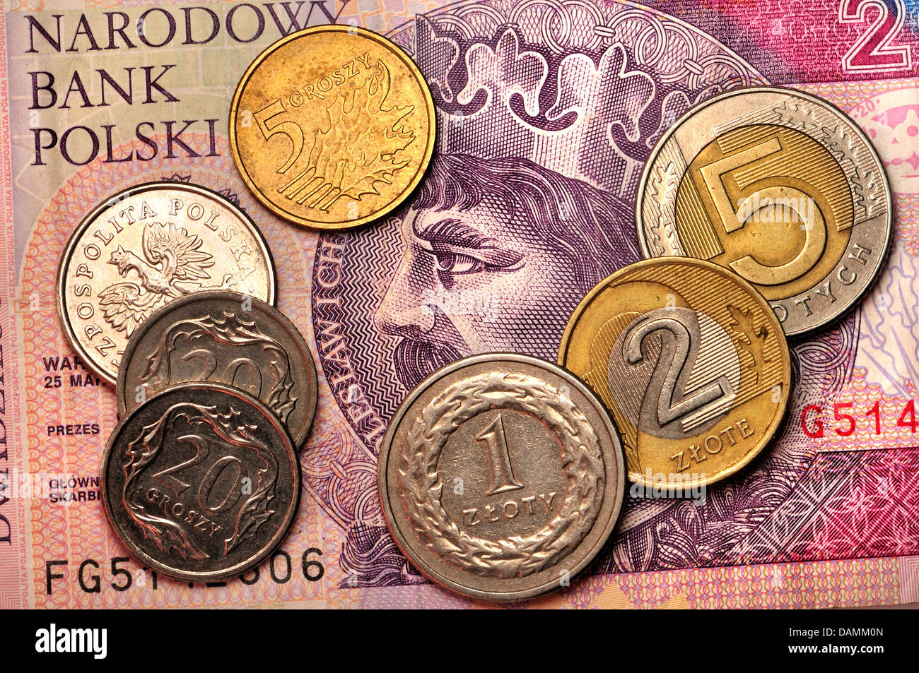 Polish 20Zl note and coins Stock Photo - Alamy