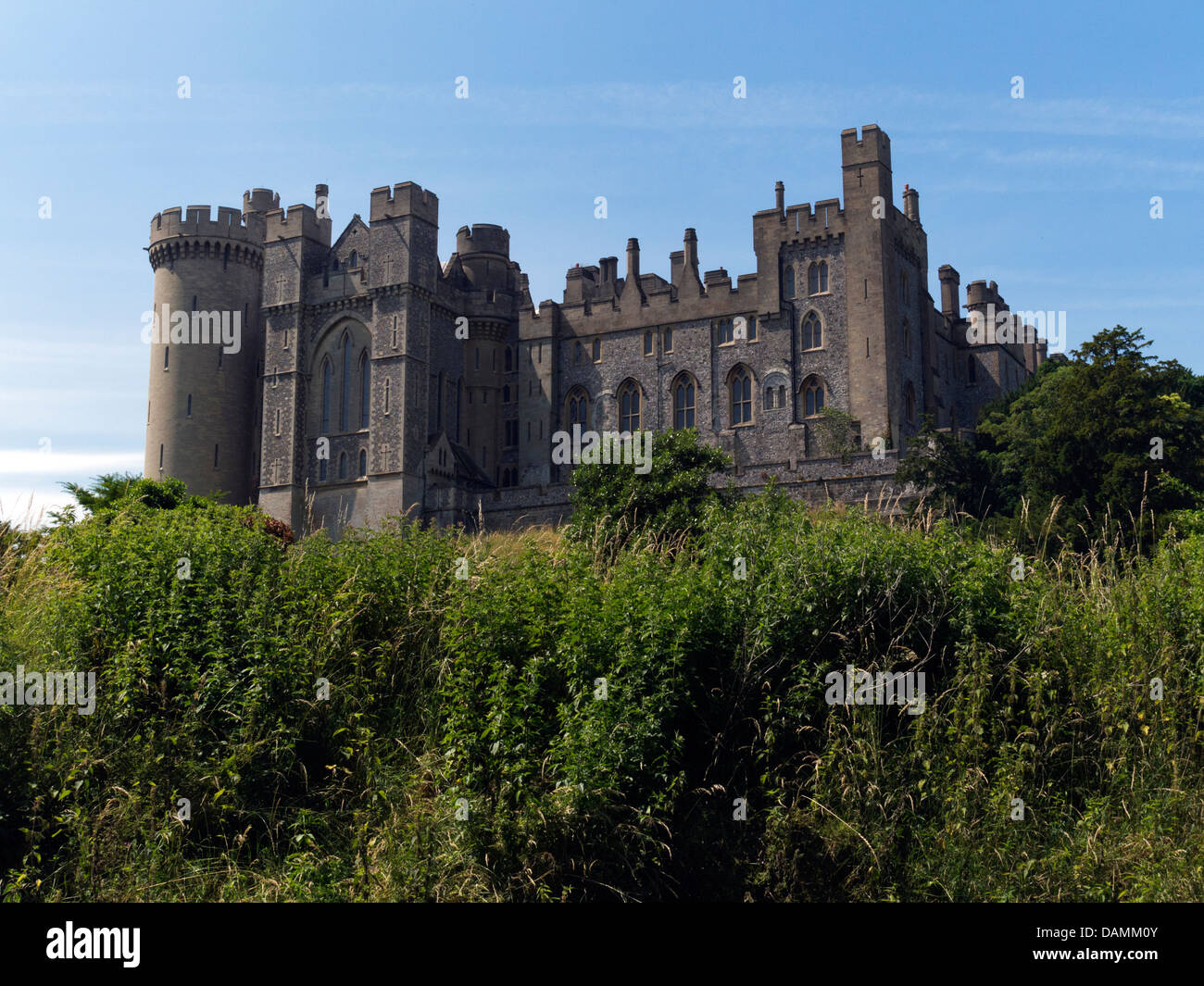 Arundel castle hi-res stock photography and images - Alamy