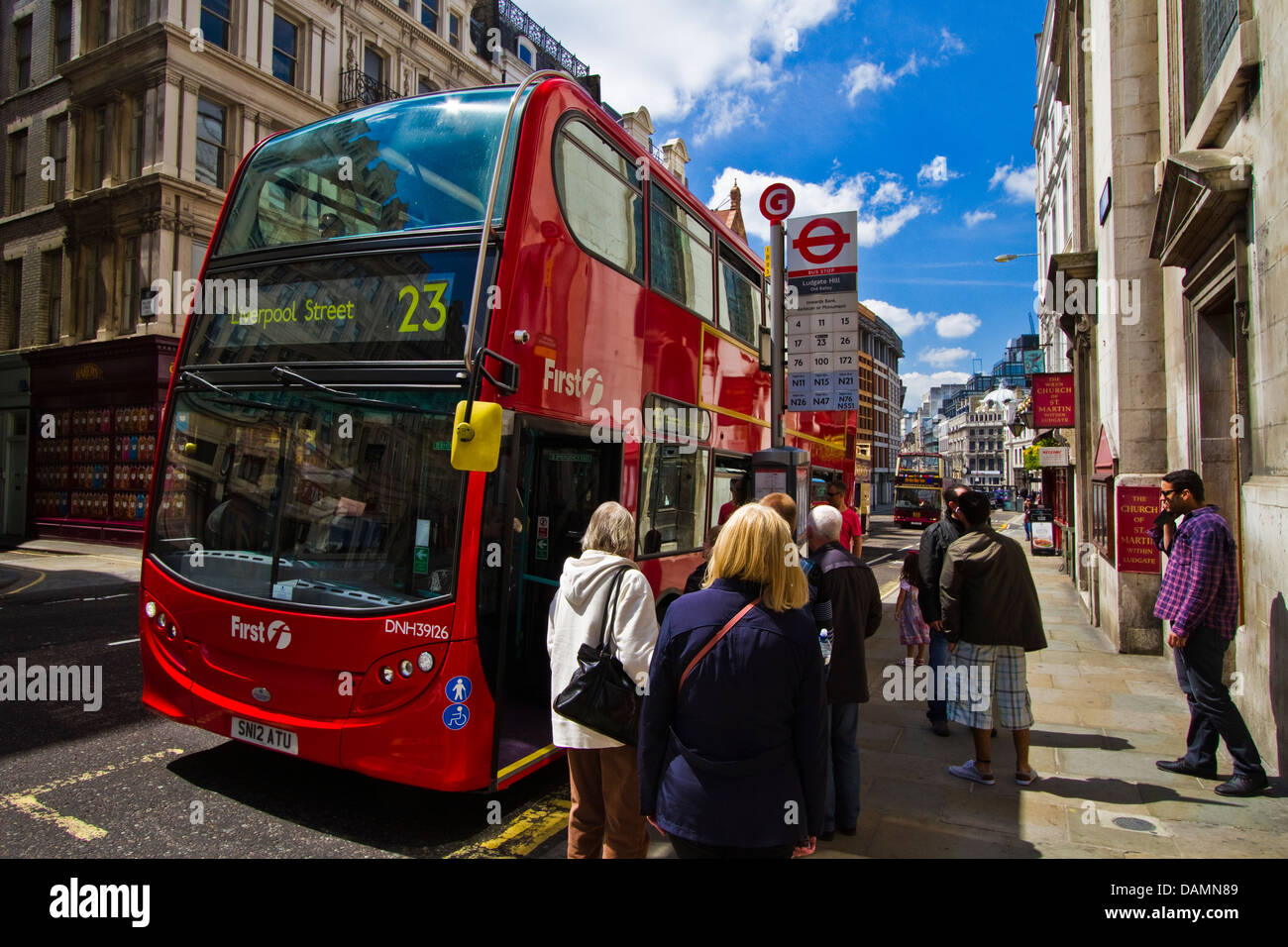 23 bus london bus london hi-res stock photography and images - Alamy