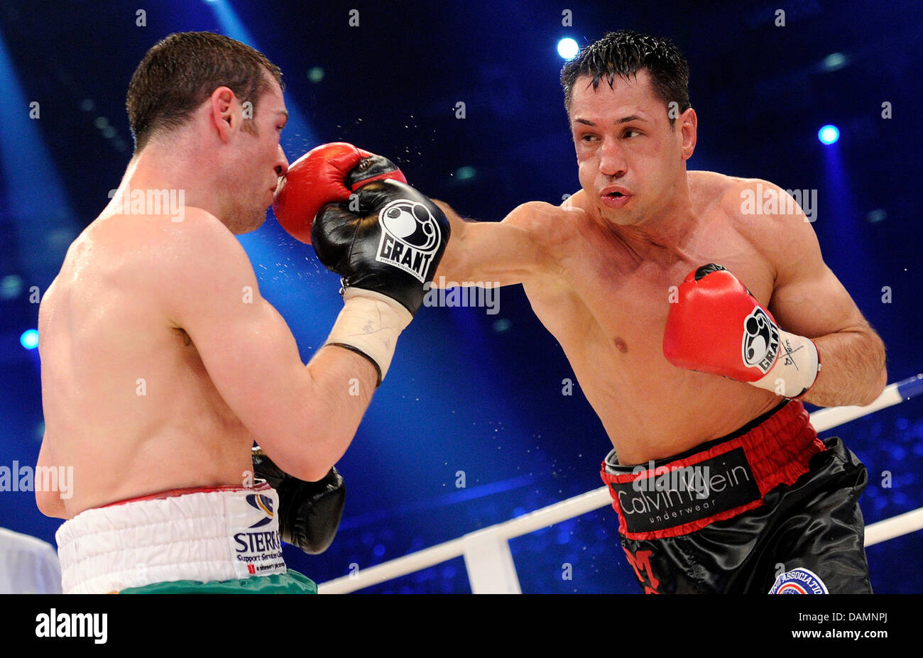 Boxing world champion felix sturm hi-res stock photography and images ...