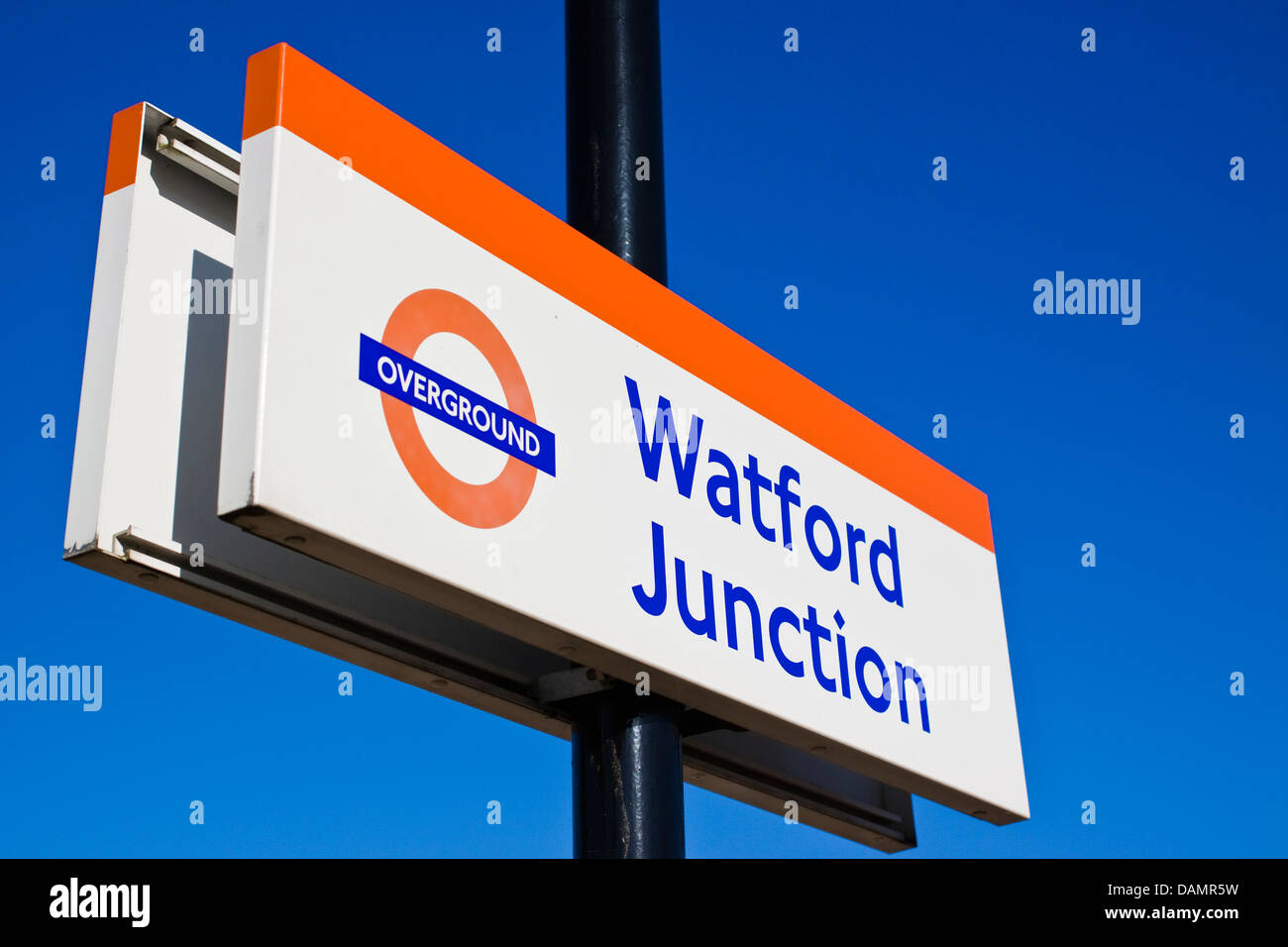 London overground tfl hi-res stock photography and images - Alamy