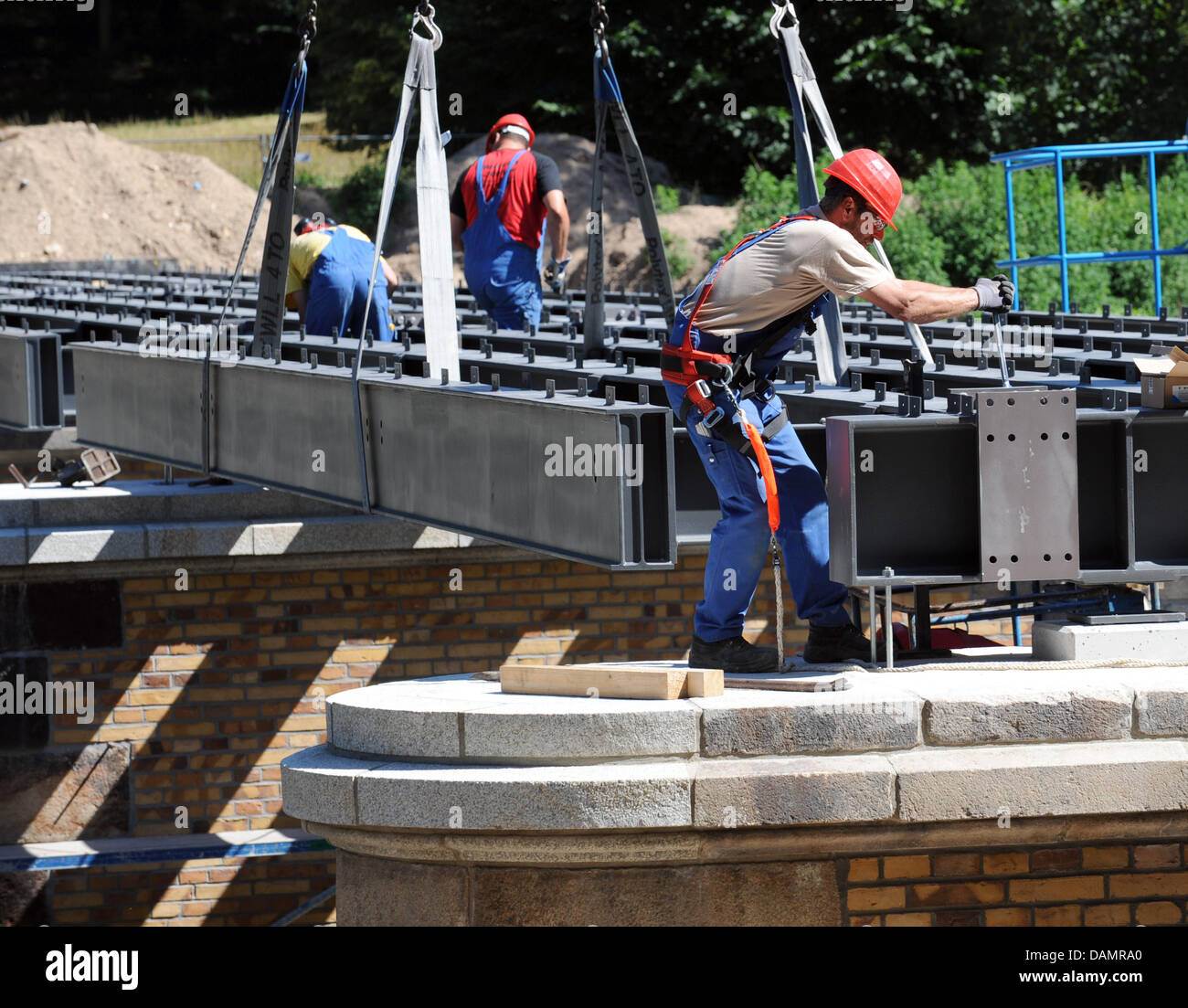 Polish construction workers hi-res stock photography and images - Alamy