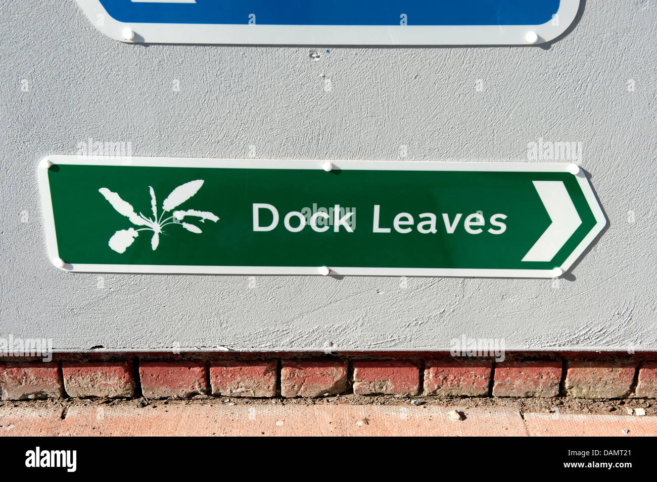 Arrow sign signs hi-res stock photography and images - Alamy