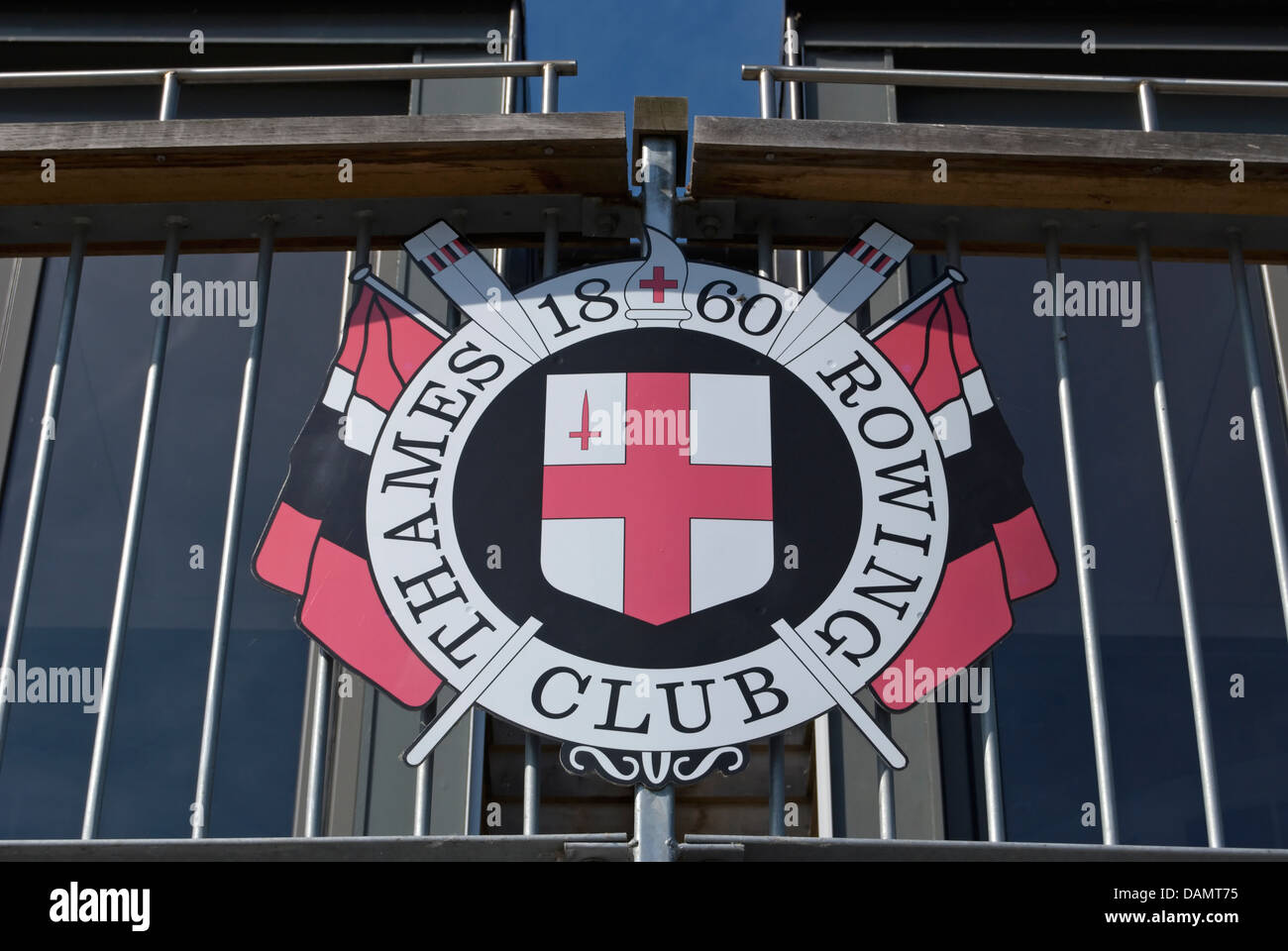 Crest coat of arms hi-res stock photography and images - Alamy