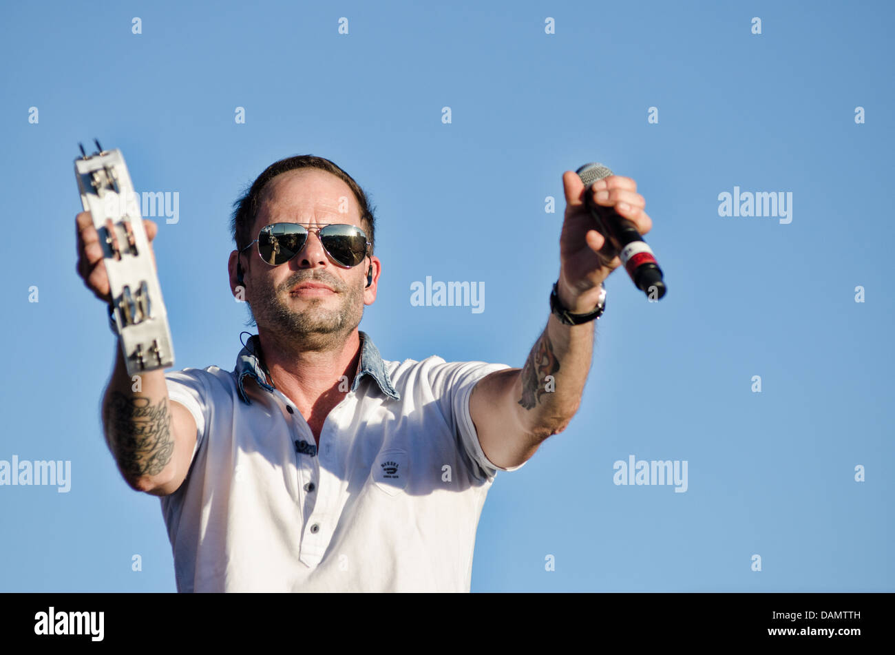 Robin wilson hi-res stock photography and images - Alamy