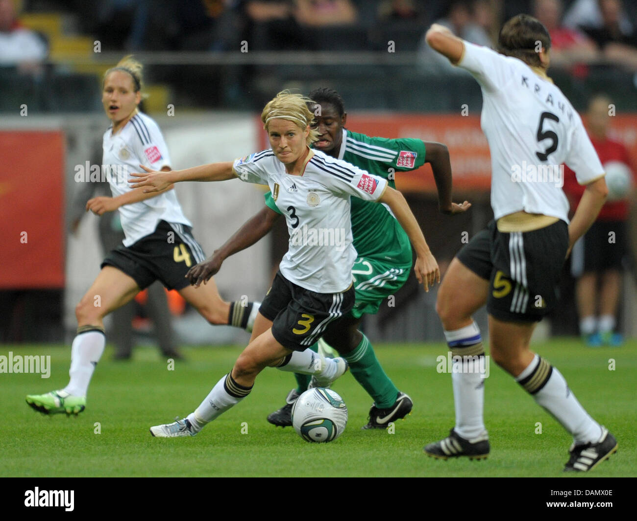 Saskia Bartusiak (C) of Germany and Sarah Michael (C hidden) of Nigeria ...