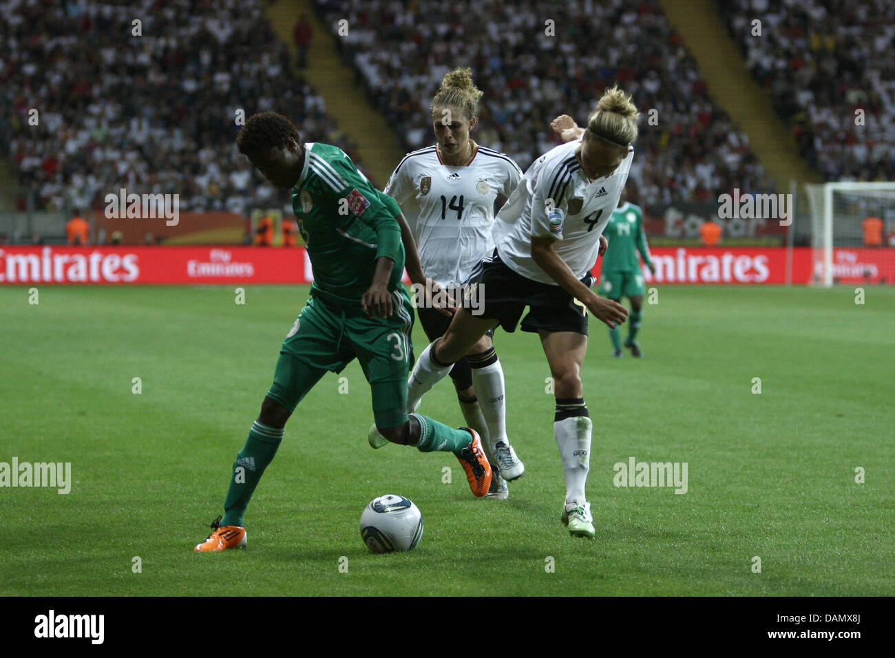 Babett Peter (r-l) and Kim Kulig of Germany and Osinachi Ohale of ...