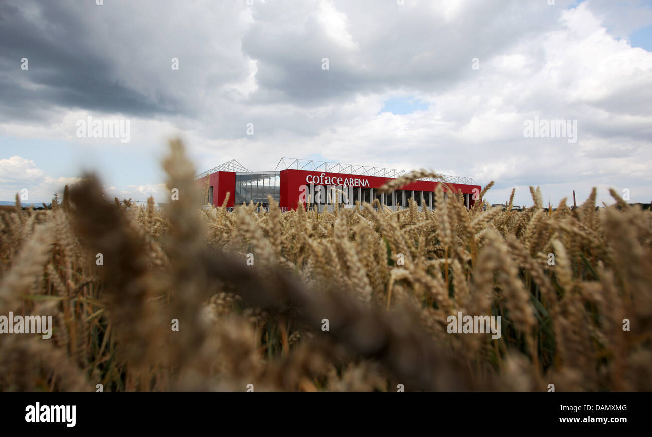 Coface arena hi-res stock photography and images - Alamy