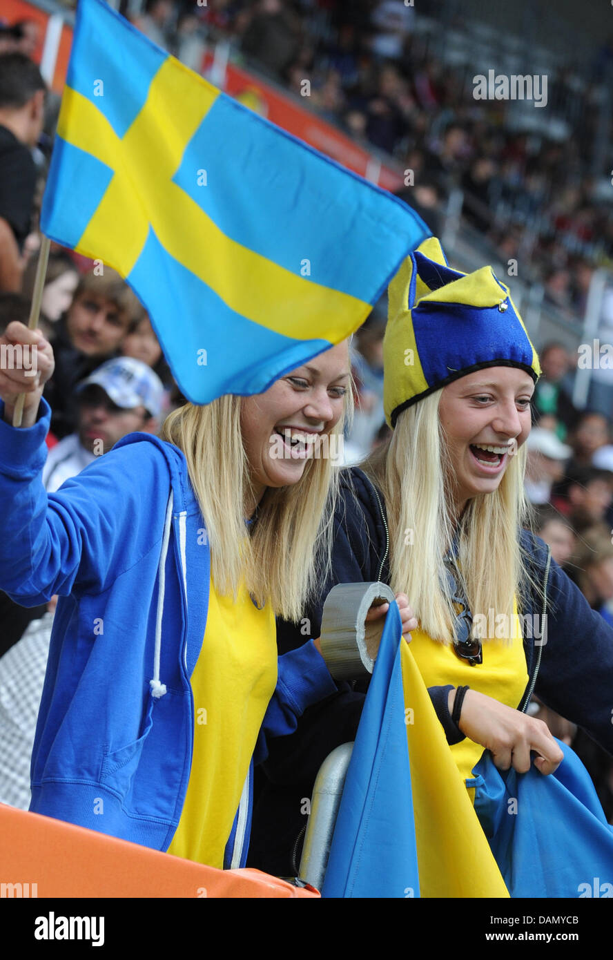 Swedish women fans hi-res stock photography and images - Alamy