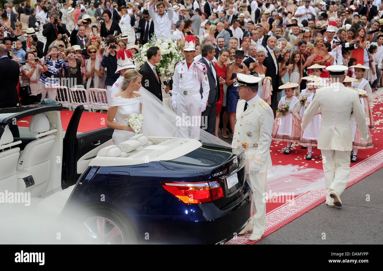 Princess charlene of monaco wedding hi-res stock photography and images ...