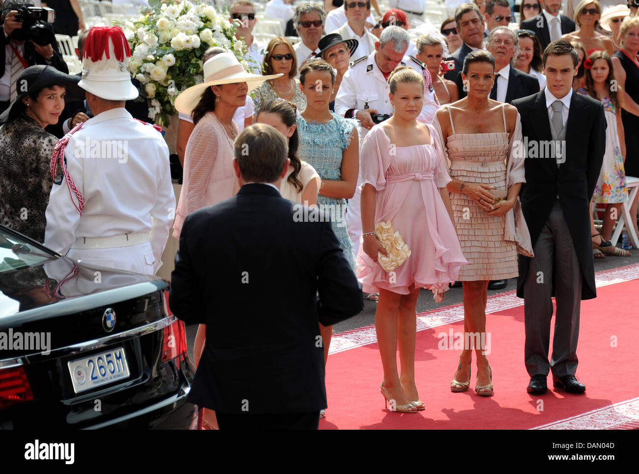Karl lagerfeld and ines de la hi-res stock photography and images - Alamy