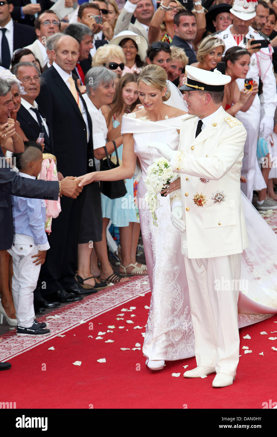 Prince Albert II and Princess Charlene leave after the religious ...